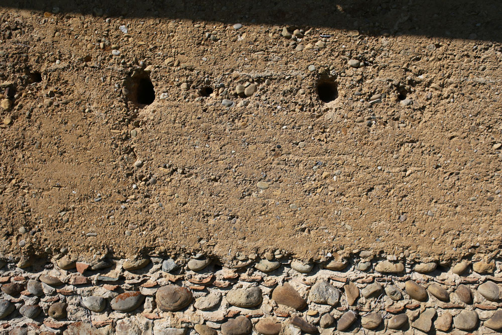 Les maisons en pisé et galets roulés de Saint-Michel-de-Saint-Geoirs
